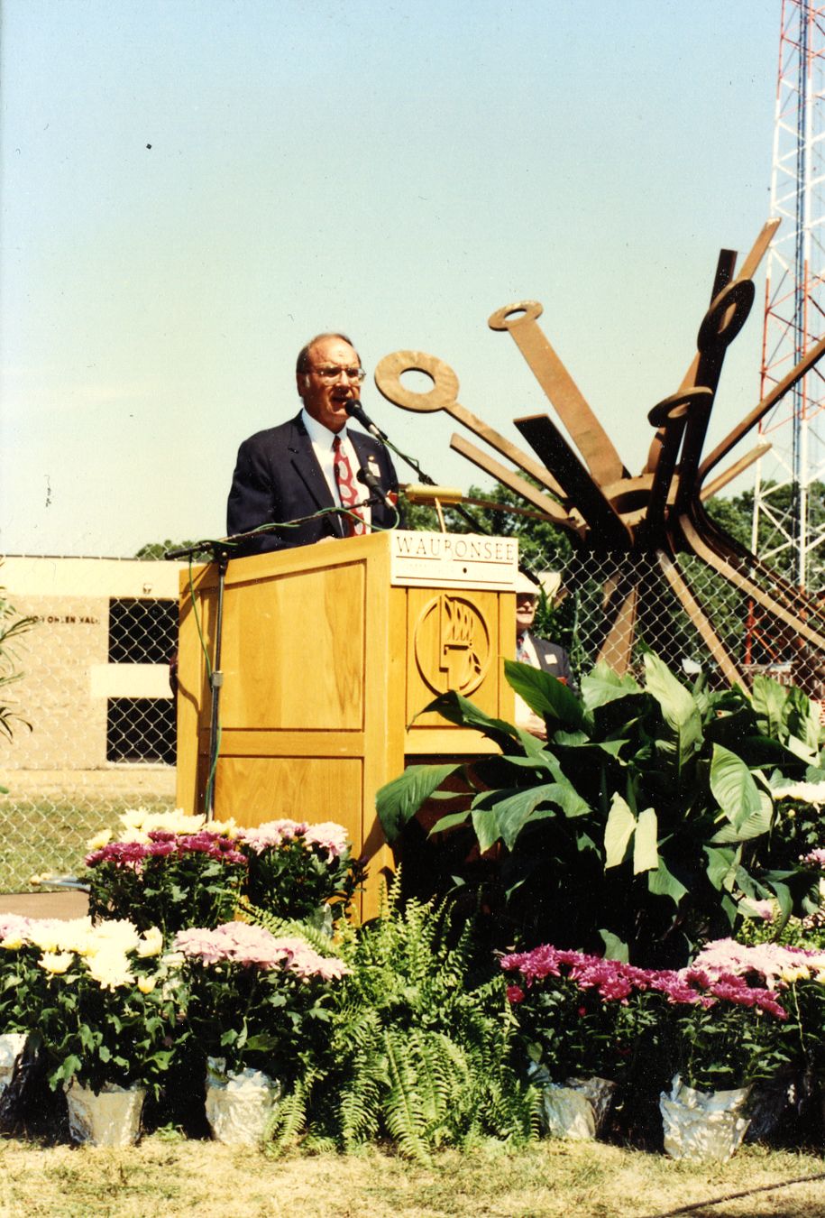 D-EV-2001-35TH-33 (Swalec with sculpture-Bodie groundbreaking ...